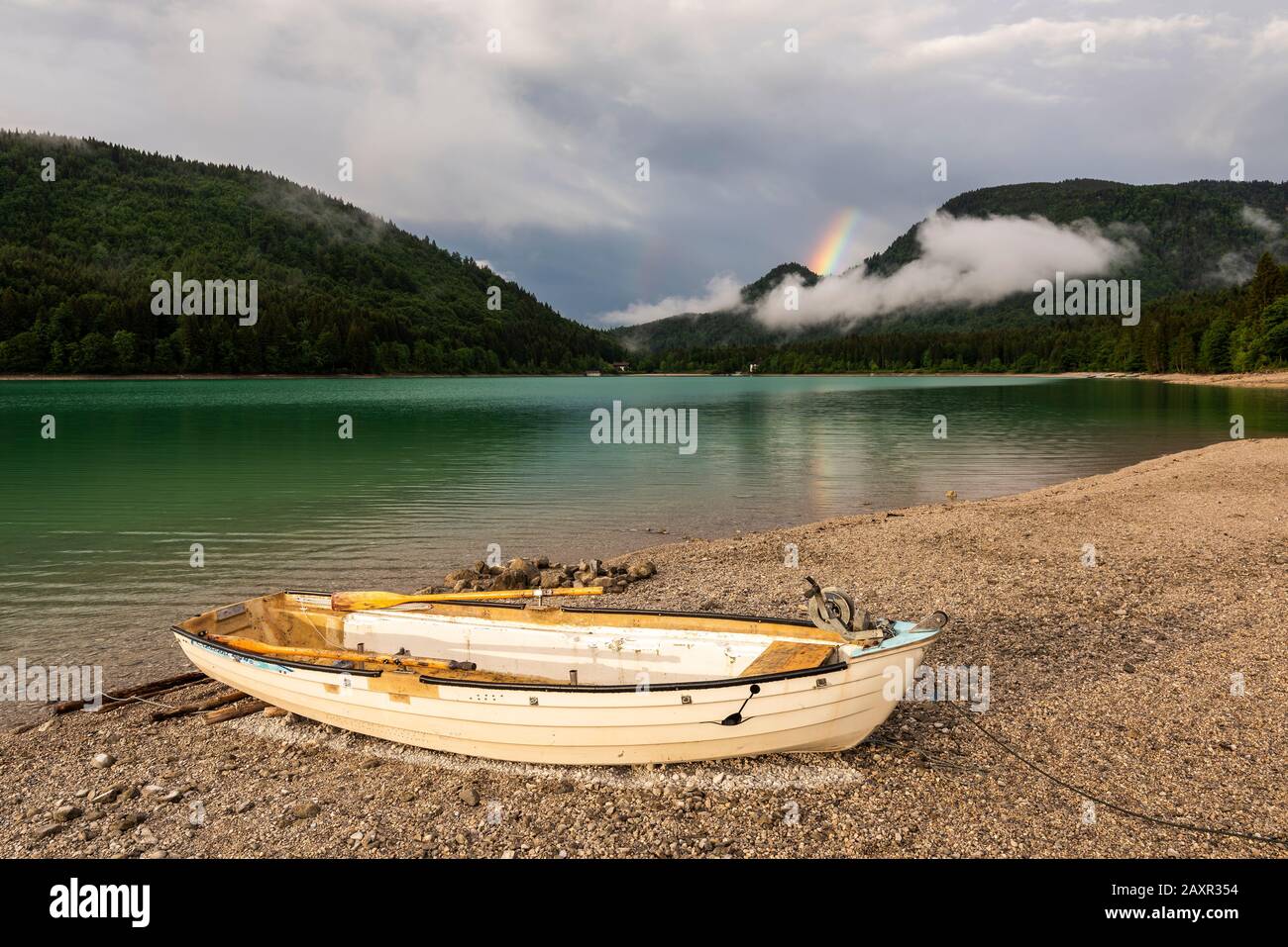 Row boat rain hi-res stock photography and images - Alamy