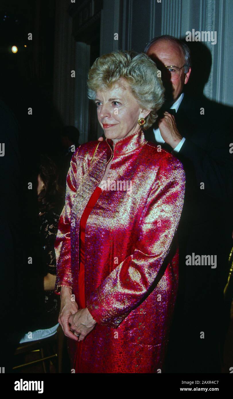 Washington, DC. USA, July 2, 1991 Dr. Lynn Cheney arrives at the White ...