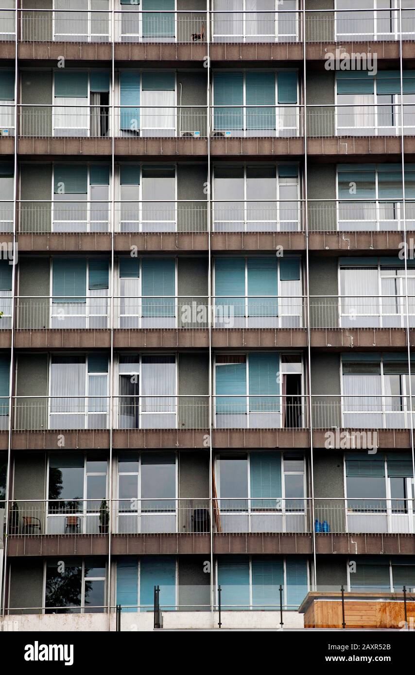 Apartment block belgrade serbia hi-res stock photography and images - Alamy
