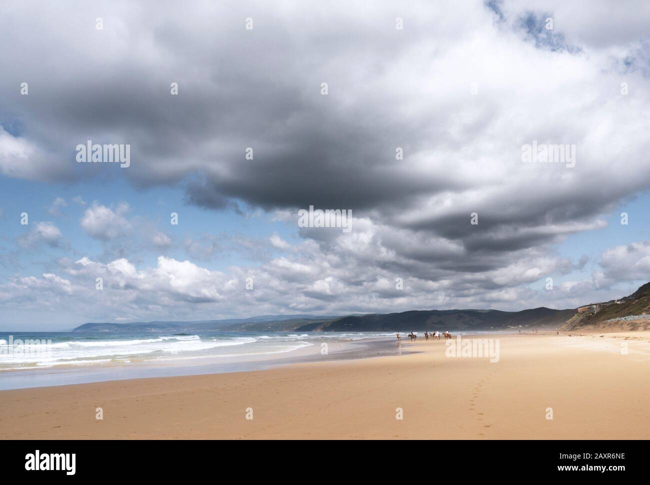 Endless beach hi-res stock photography and images - Alamy