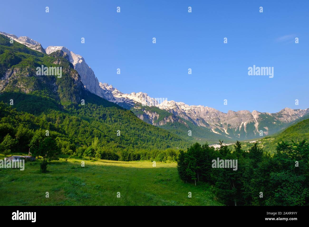 Valbona pass hi-res stock photography and images - Alamy