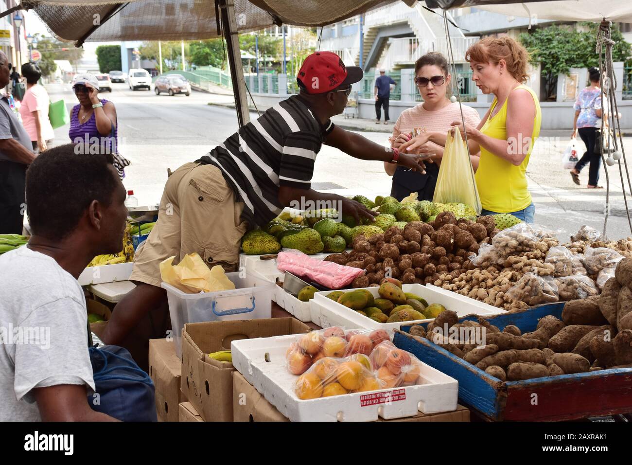 Fruit and veg vendor in bridgetown barbados hi-res stock photography ...