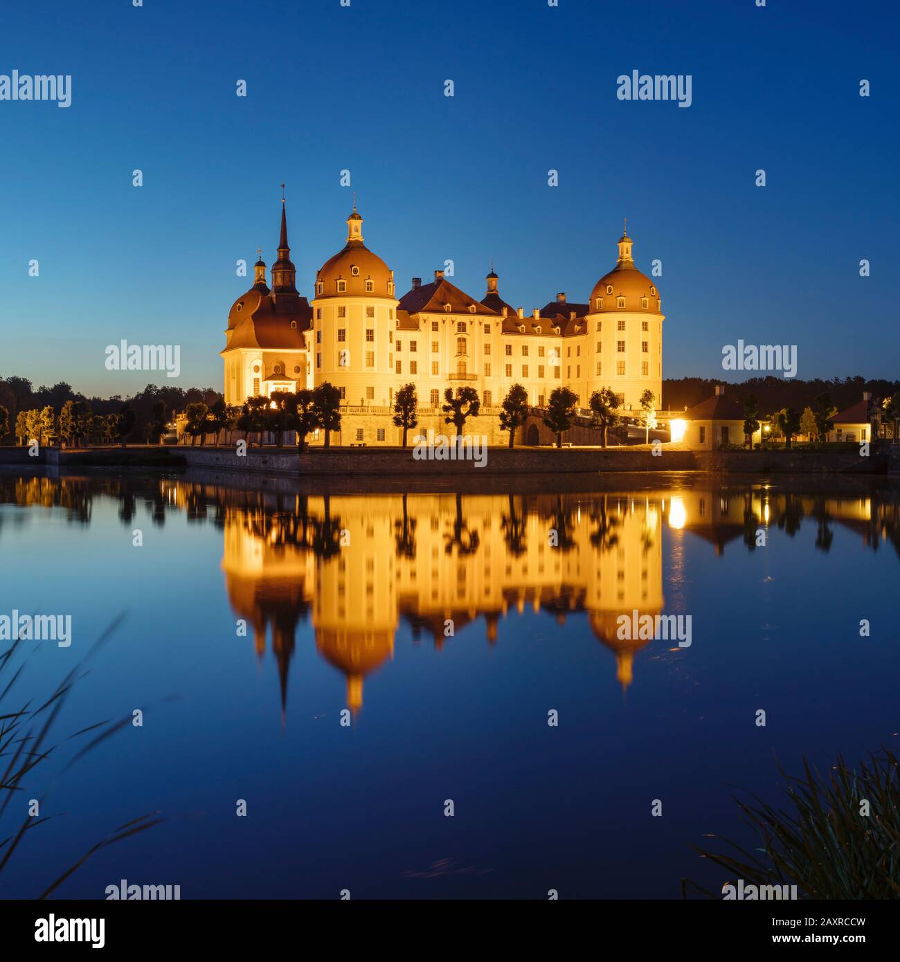 Castle moritzburg night reflection in hi-res stock photography and ...