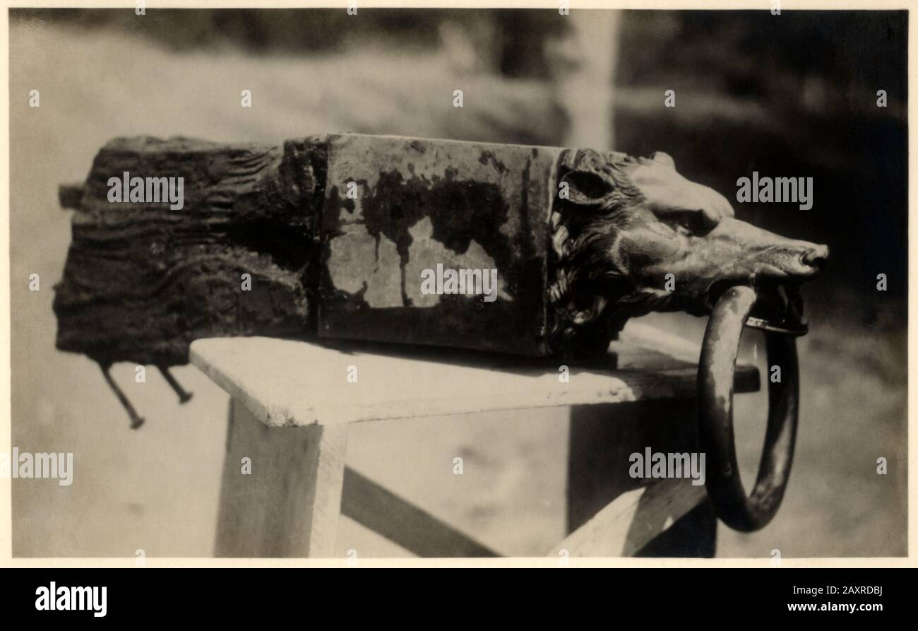 1930 ca , LAGO DI NEMI , Lazio , ITALY : The archeological interest ...