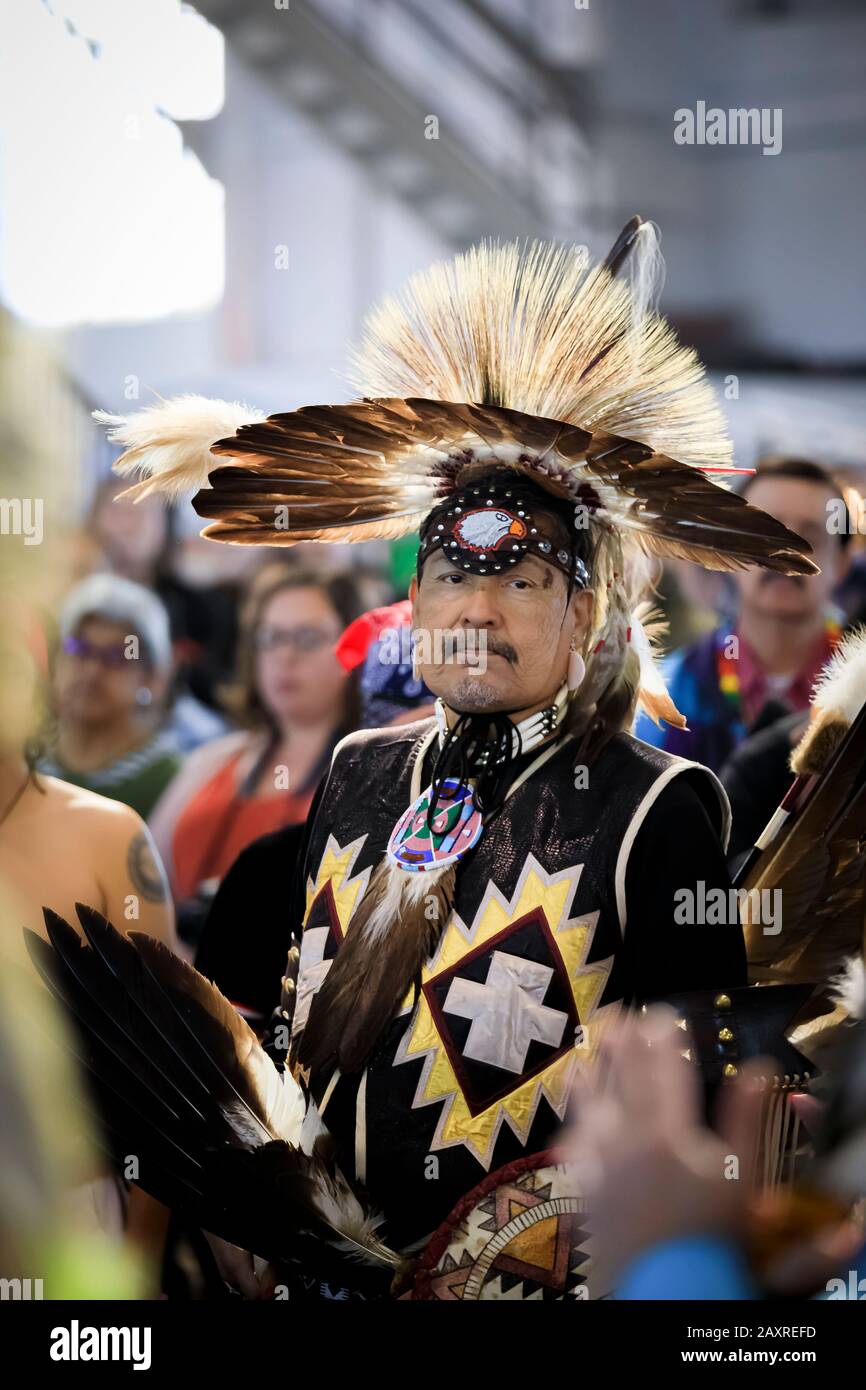 Indigenous indian outfit costume traditional ceremonial dress regalia ...