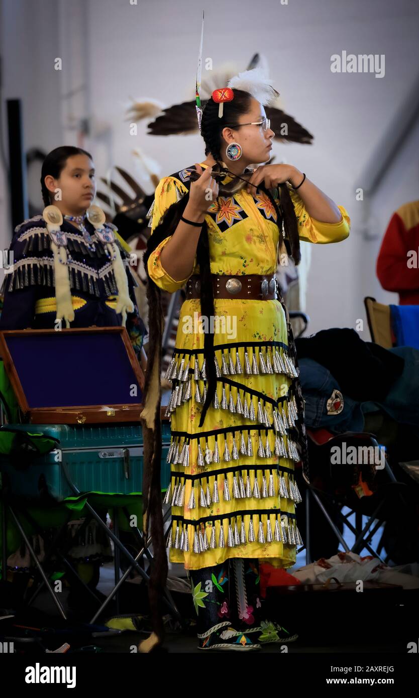 Jingle dress dance hi-res stock photography and images - Alamy