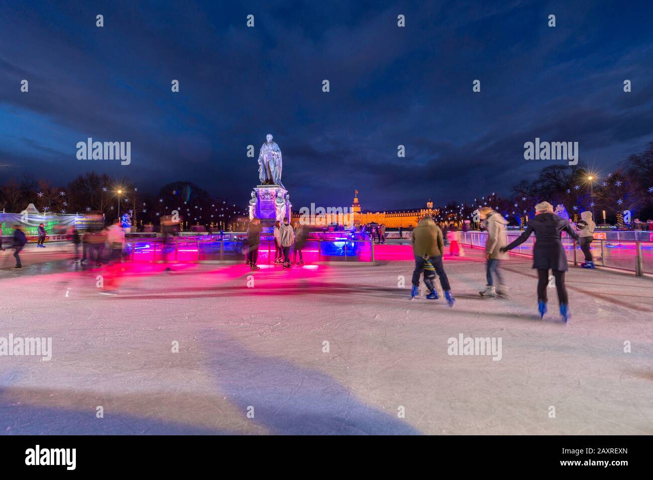 Germany, Baden-Wuerttemberg, Karlsruhe, Christmas, castle square ...