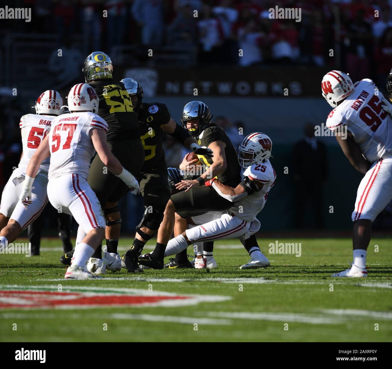 Pasadena, United States. 01st Jan, 2020. Oregon Ducks quarterback ...