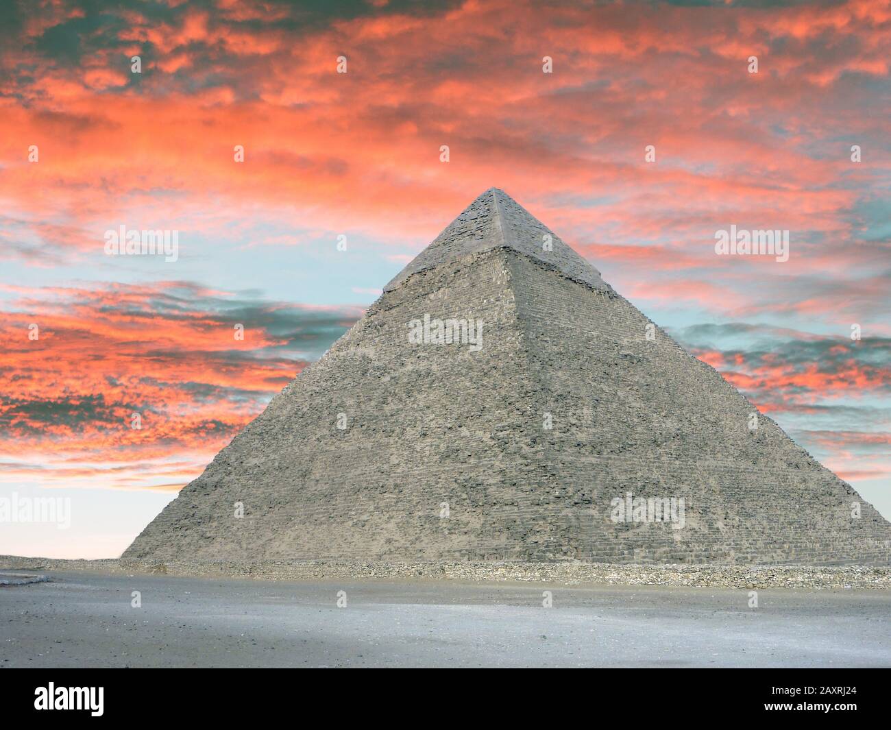 Egyptian pyramids sunset hi-res stock photography and images - Alamy