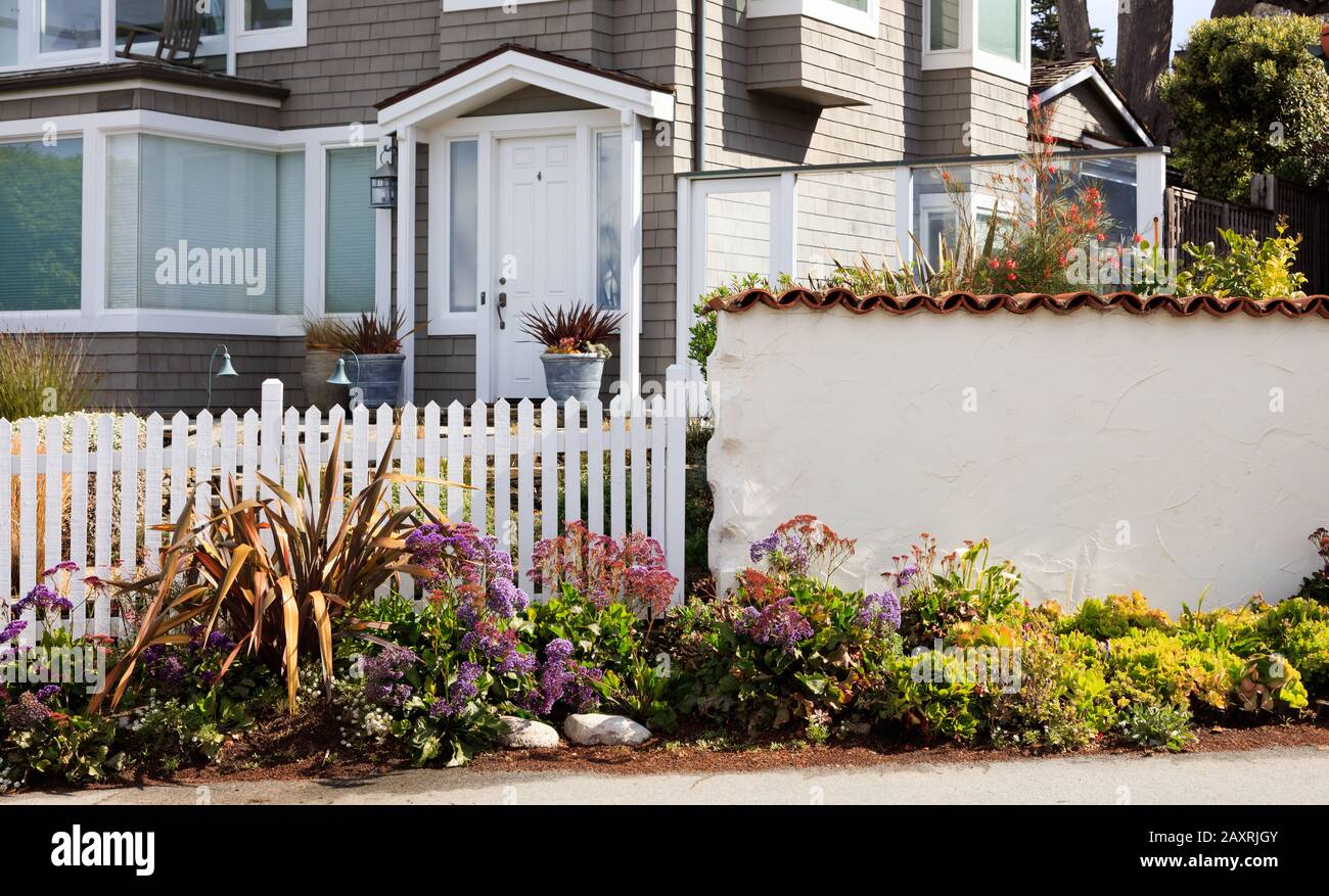 Landscaping elements hi-res stock photography and images - Alamy