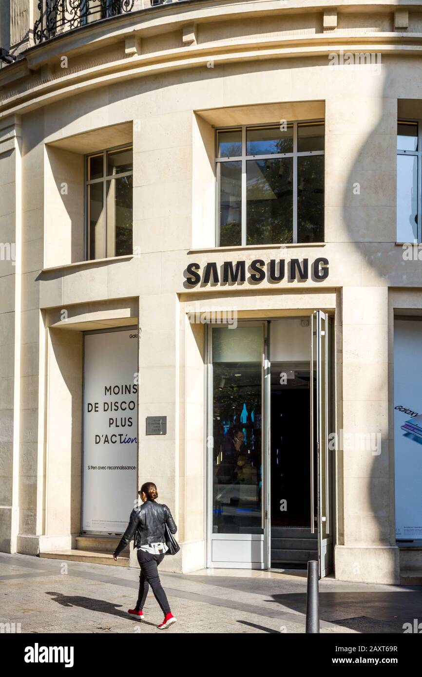 Paris/France - September 10, 2019 : the Samsung electronics store on ...