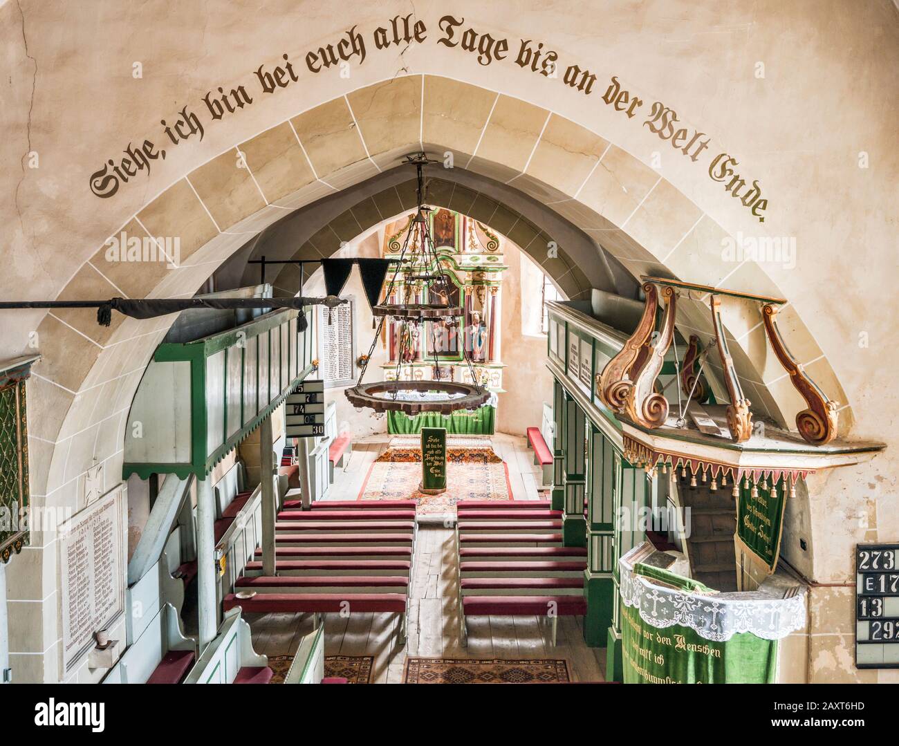 Medieval script hi-res stock photography and images - Alamy