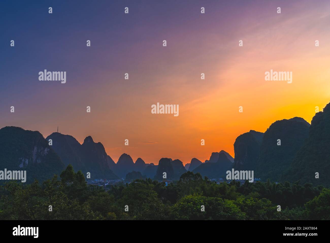 Beautiful impressive karst mountain landscape in Yangshuo at dusk ...