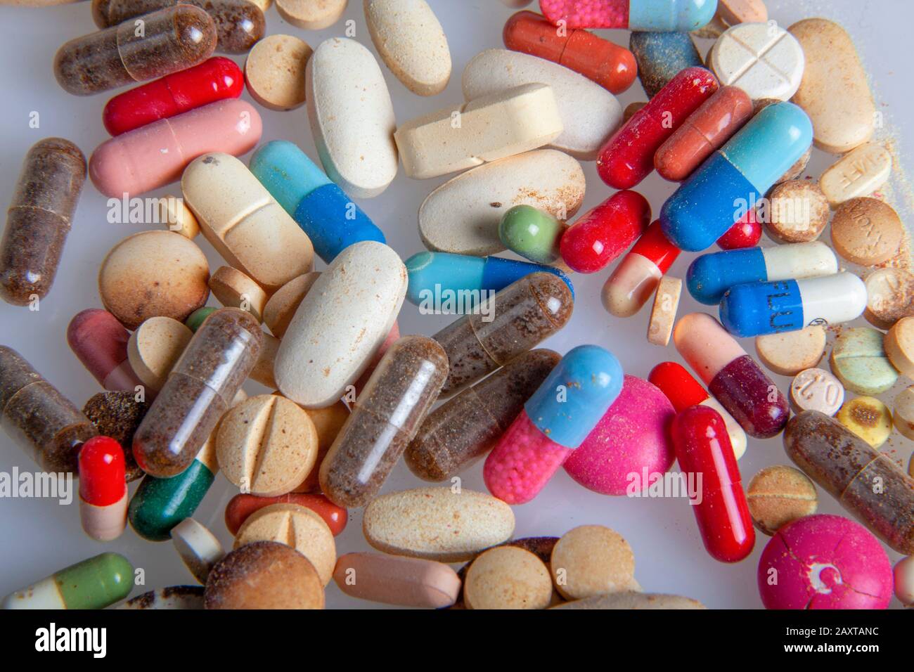 Different medication capsules tablets hi-res stock photography and ...