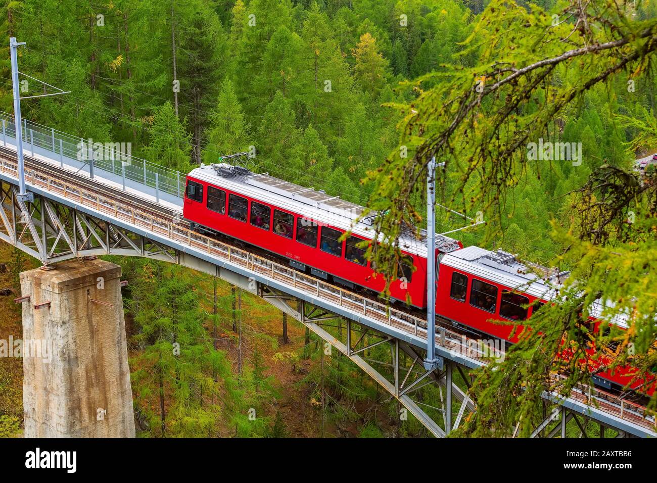 Swiss alps railway hi-res stock photography and images - Alamy