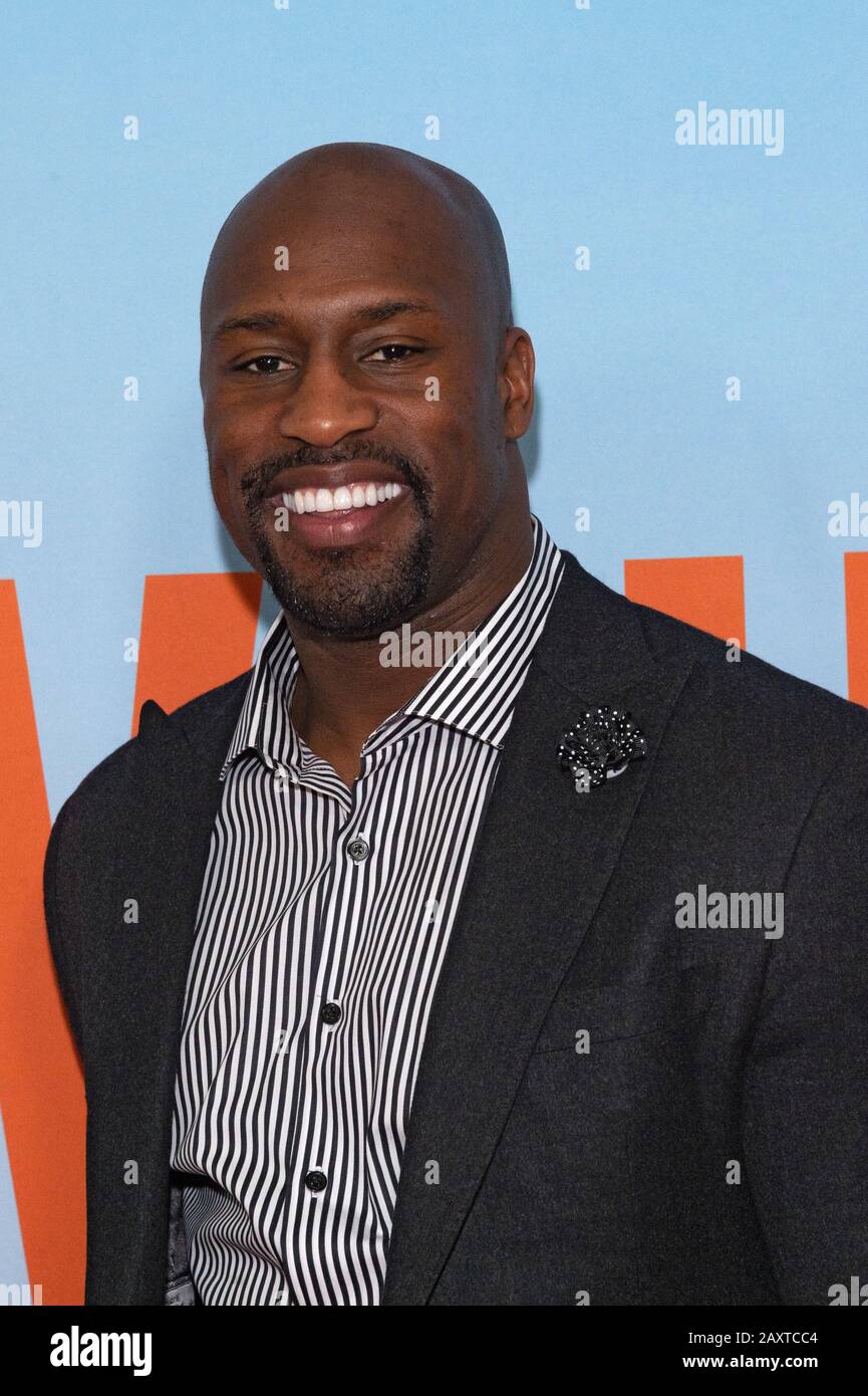 Vernon Davis Shirt Off