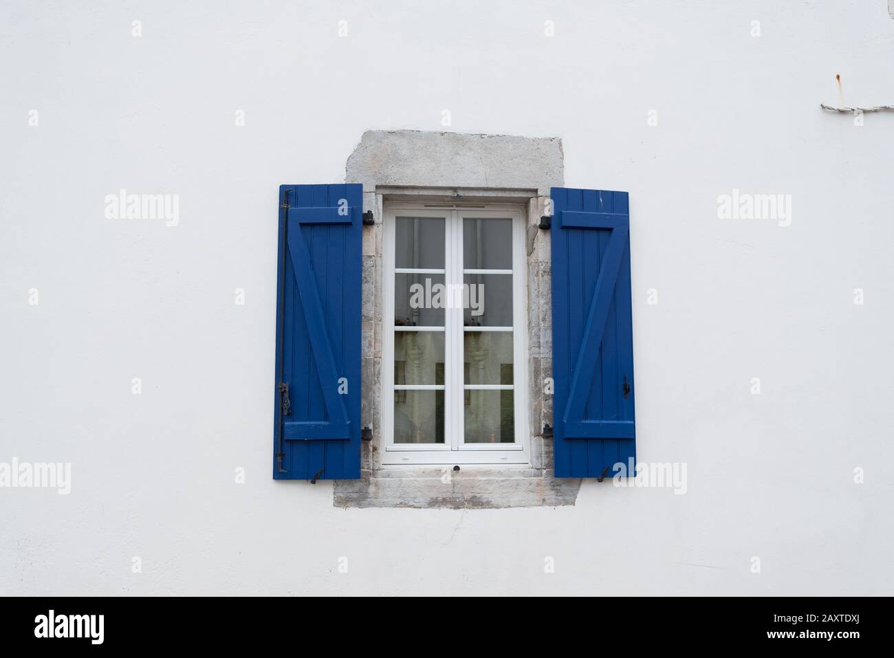 Wooden window painted in typical house blue of south of france Stock ...