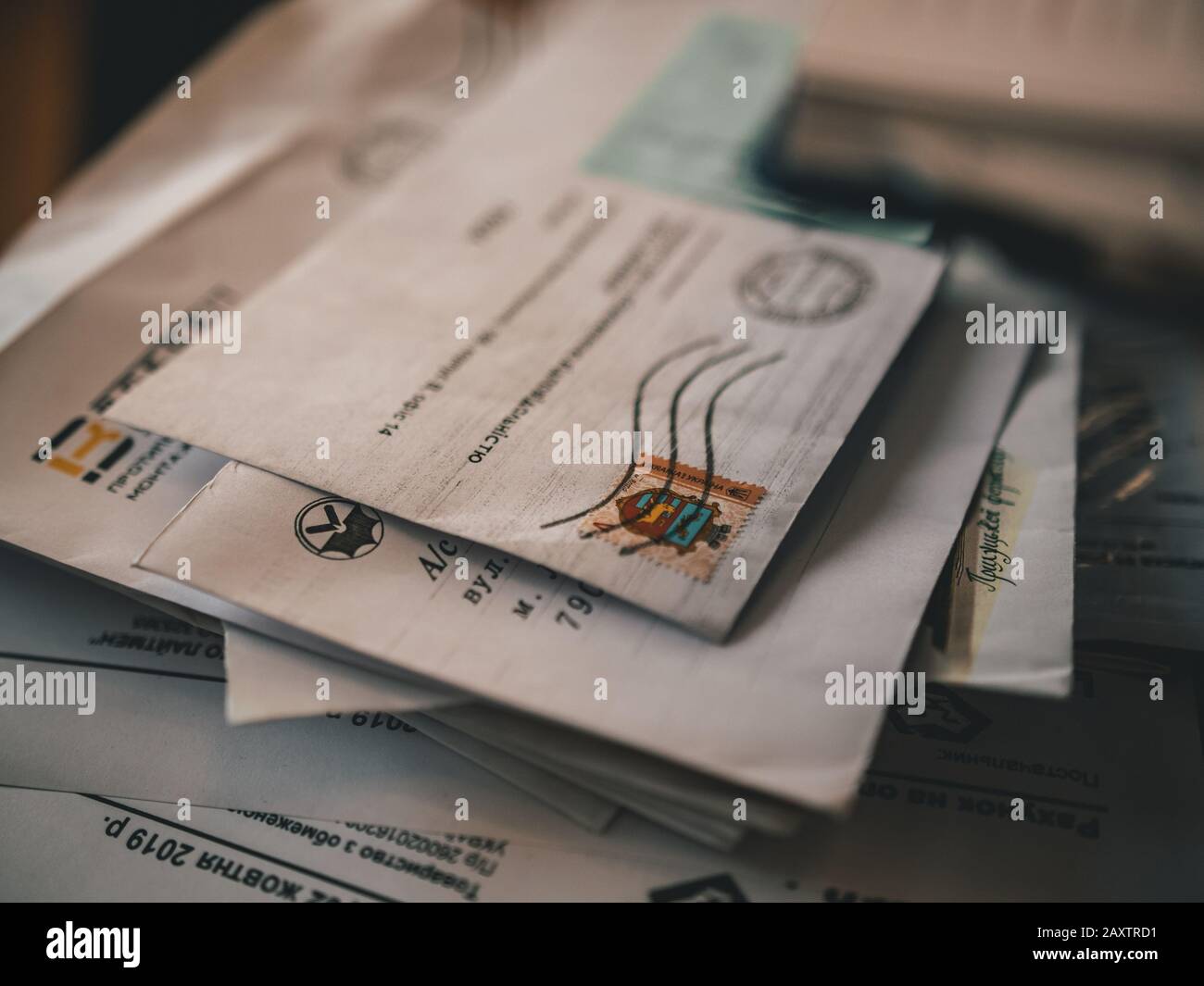 Pile of letters in envelopes and stamps Stock Photo - Alamy