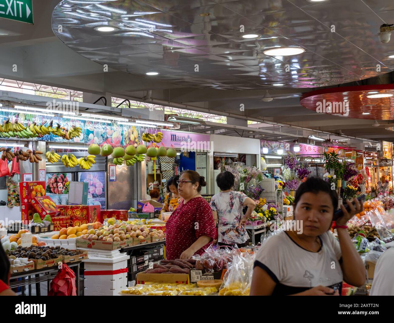 SINGAPORE – 4 JAN 2020 – A fruit stall at the Ang Mo Kio wet market in ...