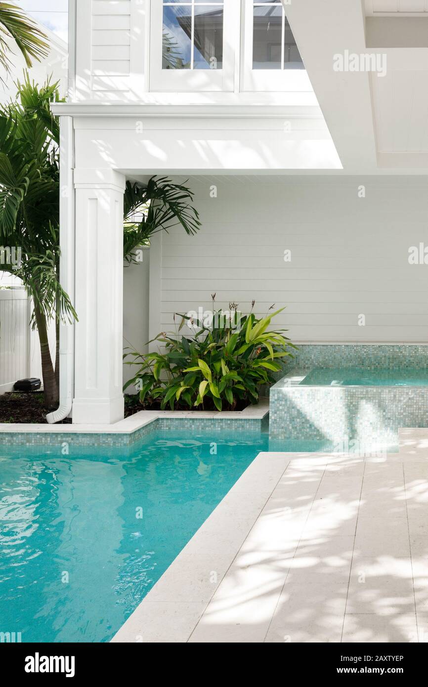 Beachfront villa hi-res stock photography and images - Alamy