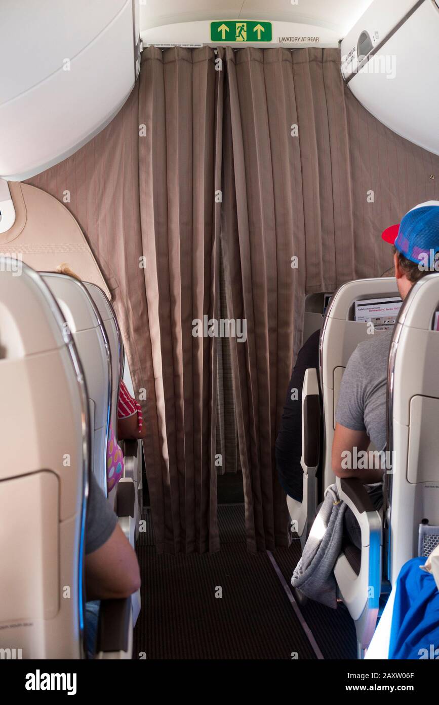 Curtains / curtain between Economy passengers and Business Class seats ...