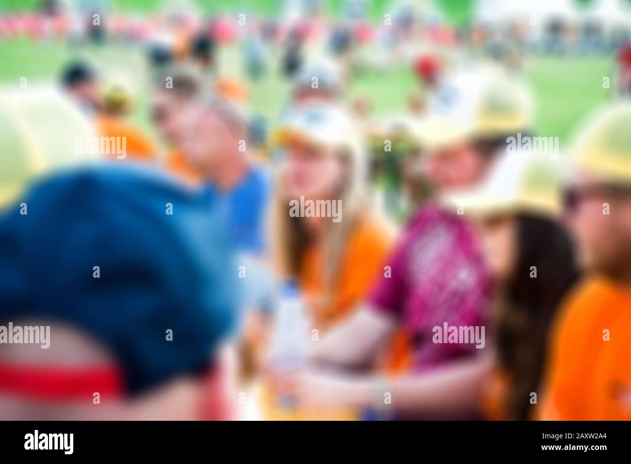 Female race fans hi-res stock photography and images - Alamy