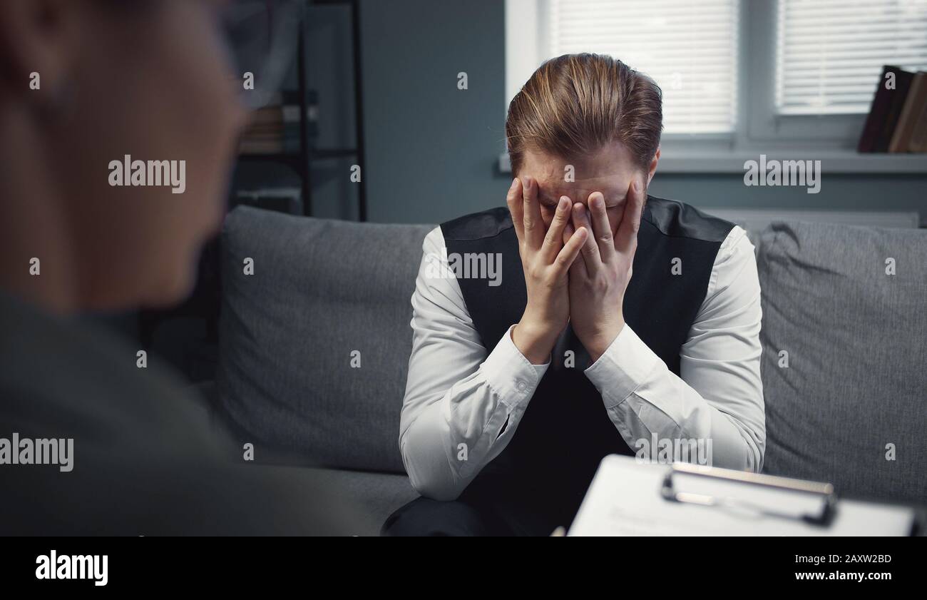 Sad client hi-res stock photography and images - Alamy