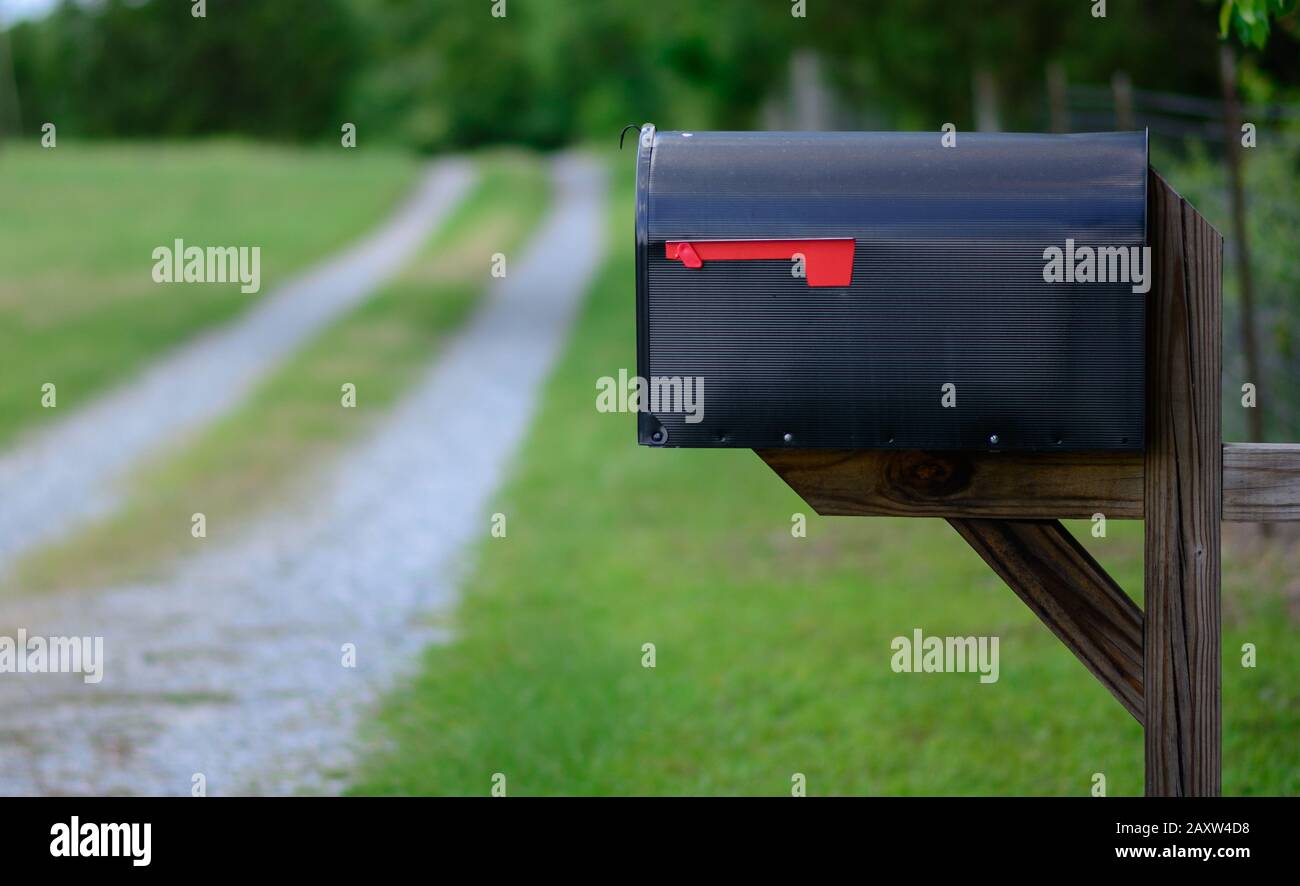 Mailbox and country road hi-res stock photography and images - Alamy