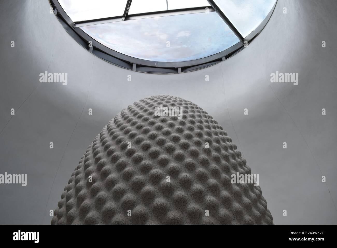 Observing the Seed sculpture, The Eden Project Stock Photo - Alamy