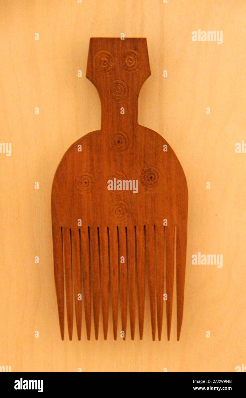 A Traditional African Tribal Wooden Hair Comb Stock Photo - Alamy