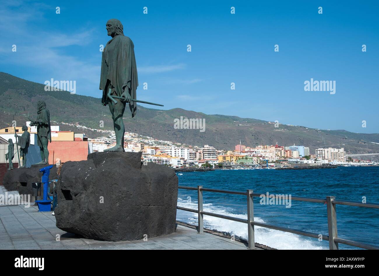 Guanches statues tenerife hi-res stock photography and images - Alamy