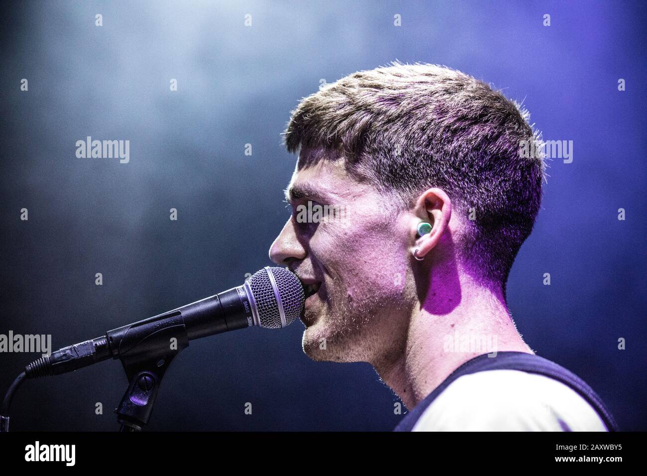 Group solo hi-res stock photography and images - Alamy