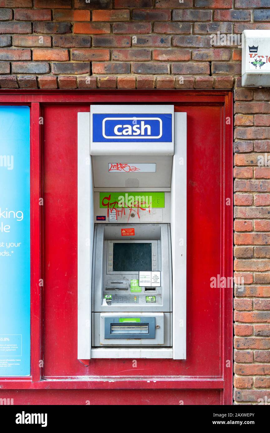 Cash machine dispenser hi-res stock photography and images - Alamy