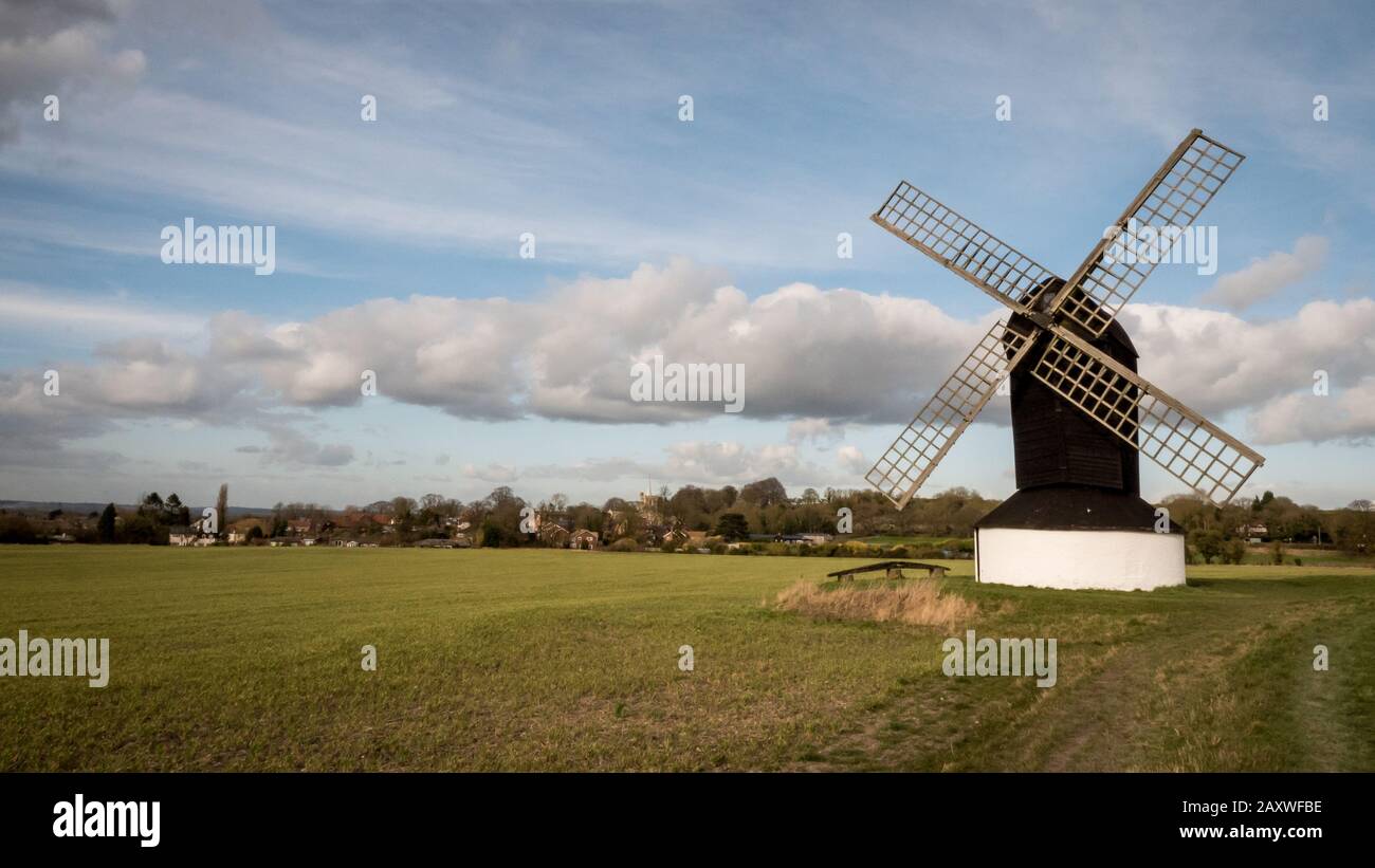 Pitstone windmill, buckinghamshire hi-res stock photography and images ...