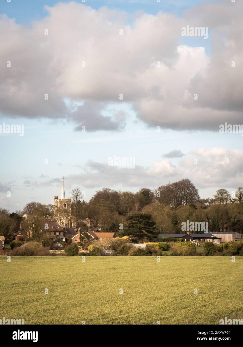Village buckinghamshire hi-res stock photography and images - Alamy