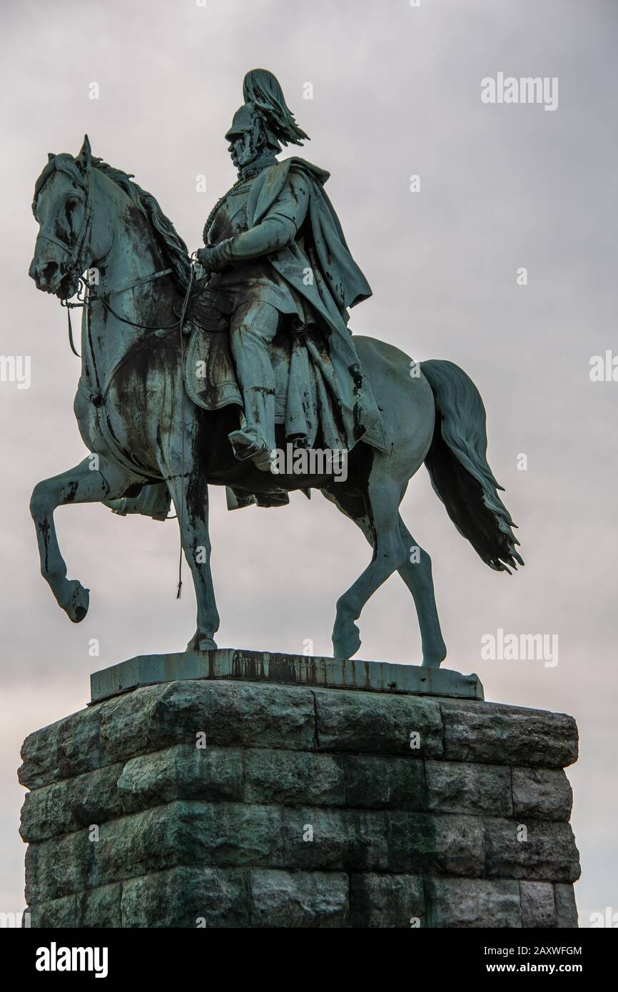 Kaiser Wilhelm statue at the bridge in Cologne Stock Photo - Alamy