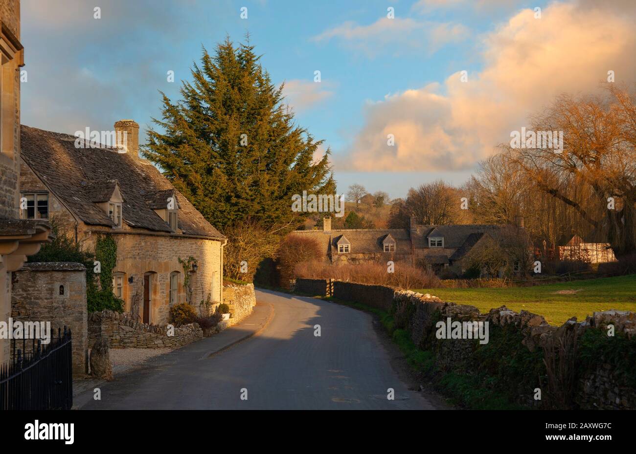 Naunton gloucestershire england uk hi-res stock photography and images ...