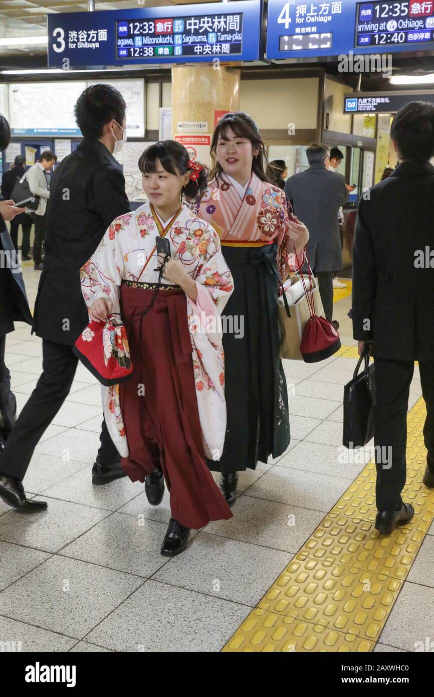 KIMONOS IN TOKYO METRO Stock Photo - Alamy
