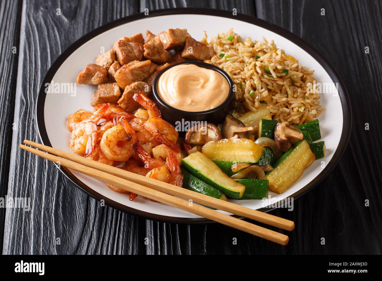 Chicken and shrimp hibachi hi-res stock photography and images - Alamy