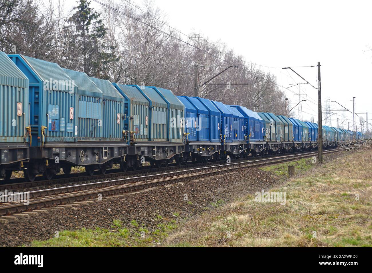 Long freight train hi-res stock photography and images - Alamy Long freight train hi-res stock photography and images - Alamy