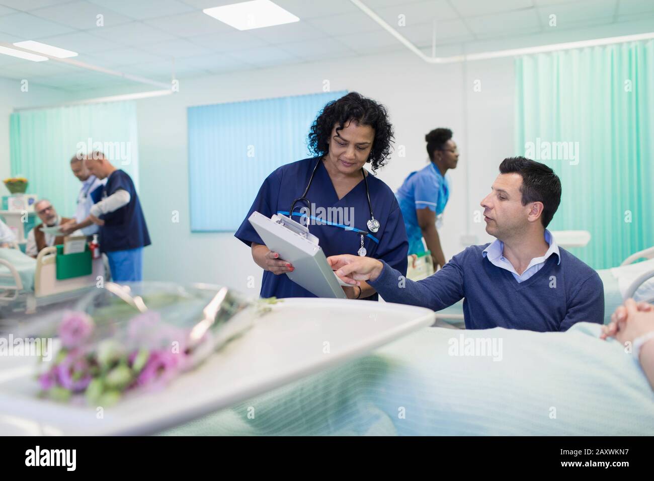 Hospital bed chart hi-res stock photography and images - Alamy