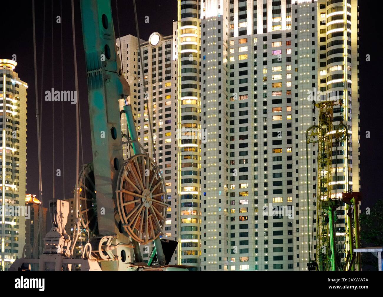 Construction site in front of modern building Stock Photo - Alamy