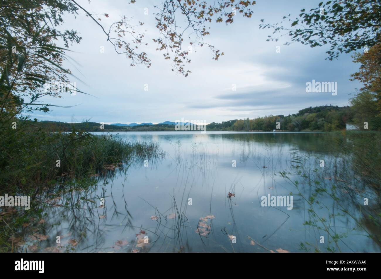 Quiet lake winter hi-res stock photography and images - Alamy