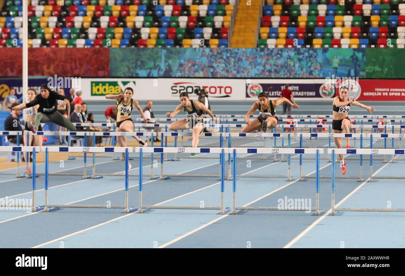 Women 60m Hurdles High Resolution Stock Photography and Images - Alamy