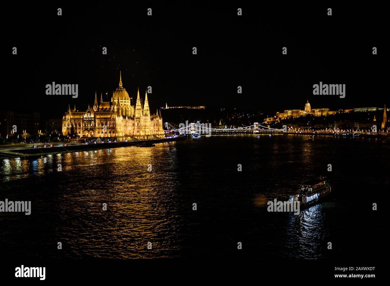 Nice bridge in budapest hi-res stock photography and images - Alamy