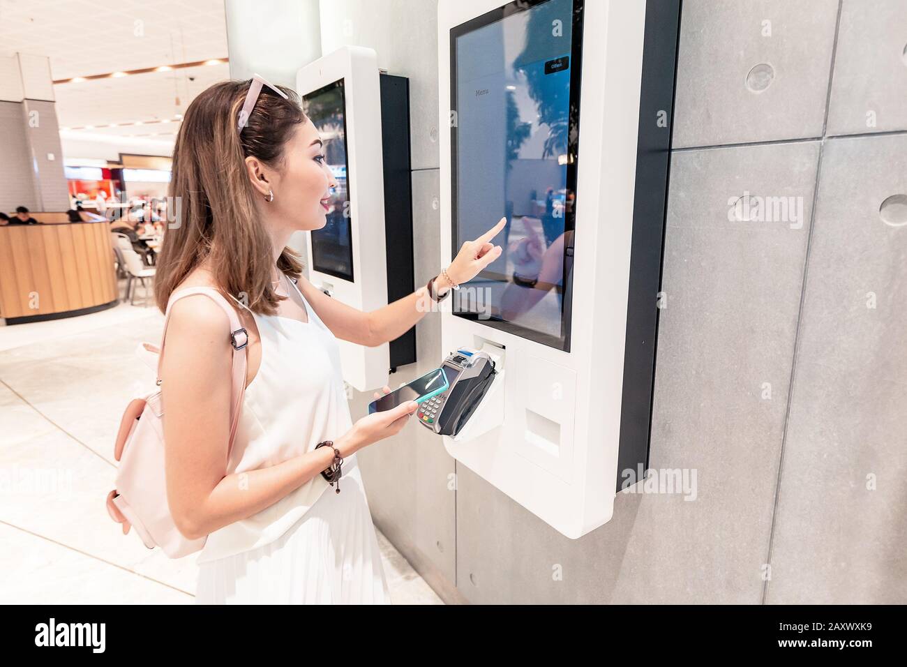 Restaurant menu order internet hi-res stock photography and images - Alamy