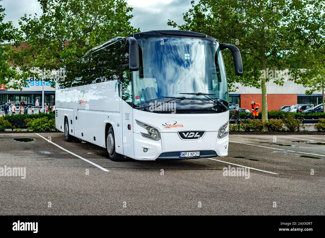 Tourist bus parking lot hi-res stock photography and images - Alamy