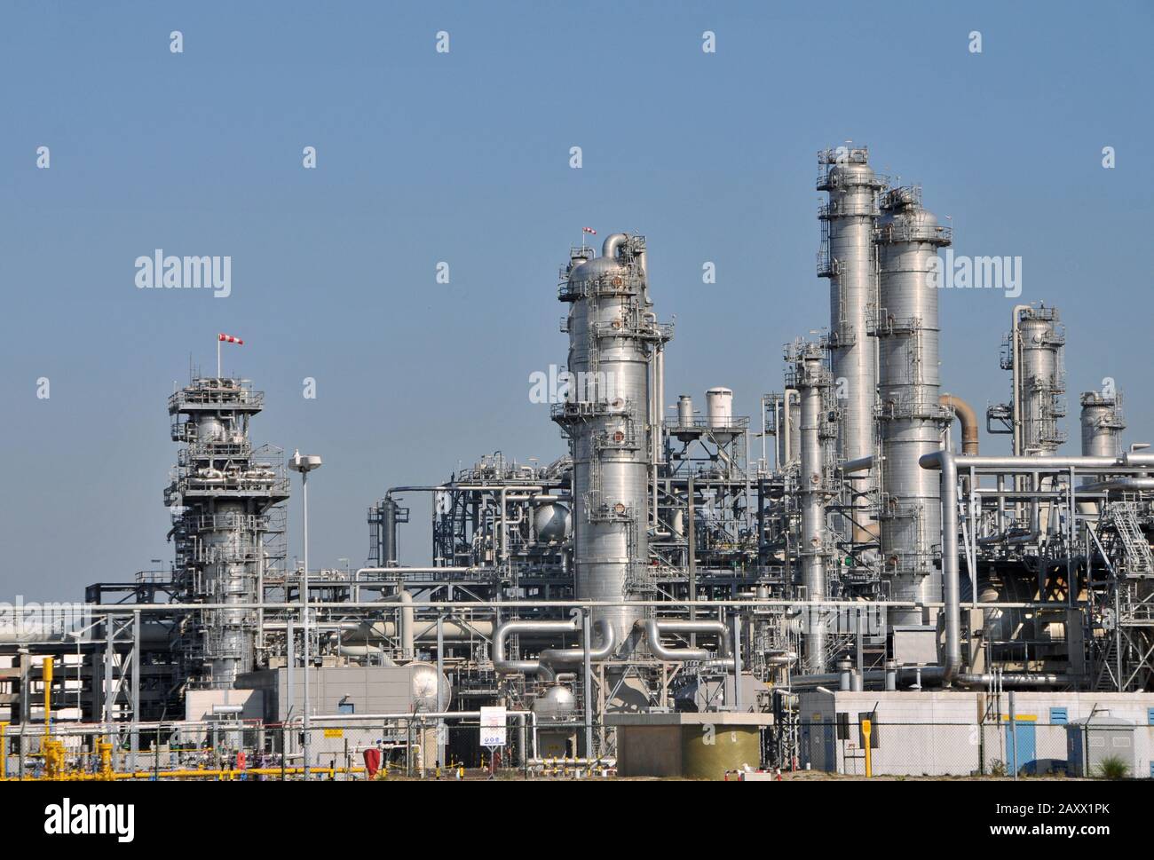 Chemical plant in the port of Rotterdam Stock Photo - Alamy
