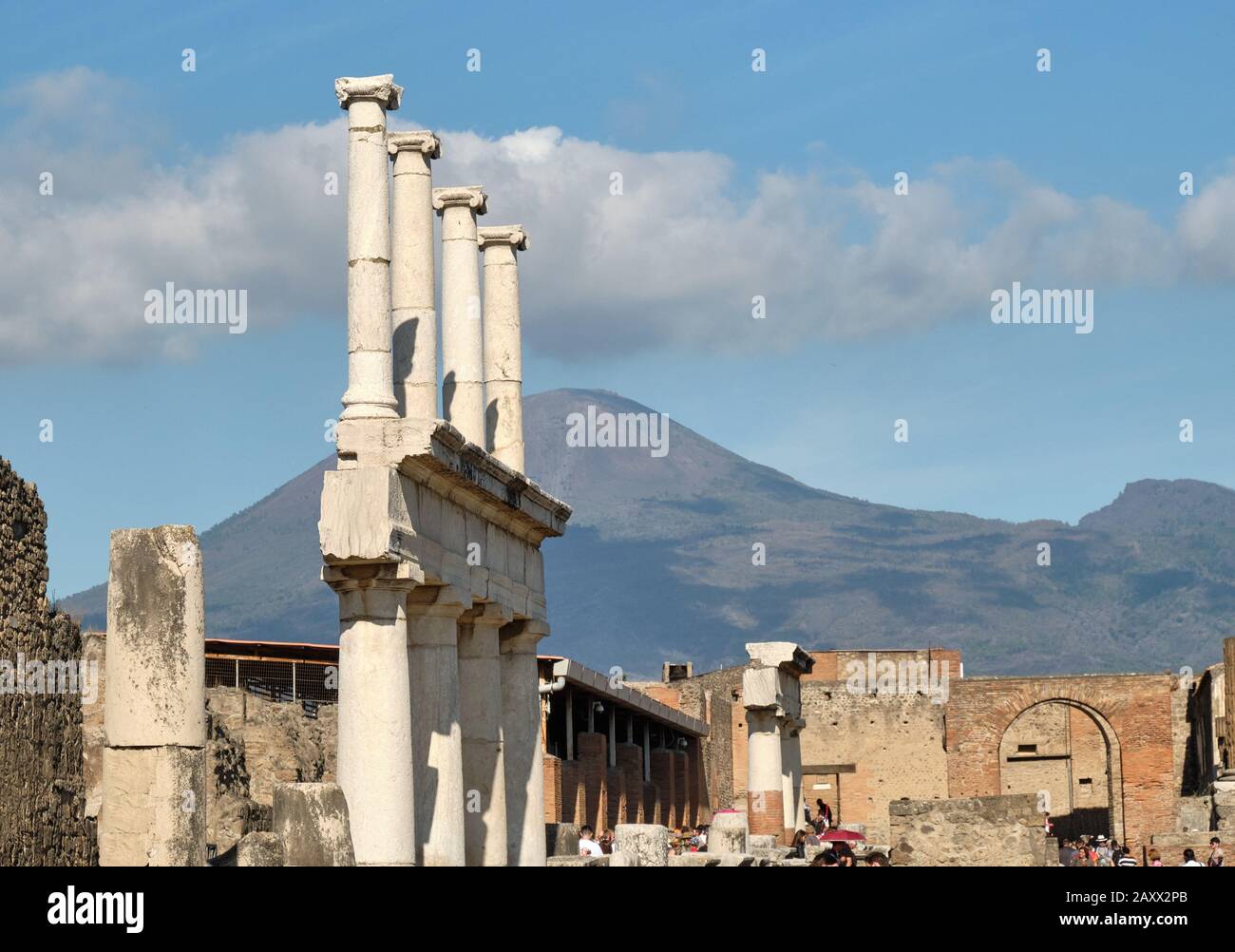 Mt vesuvius pompeii hi-res stock photography and images - Alamy