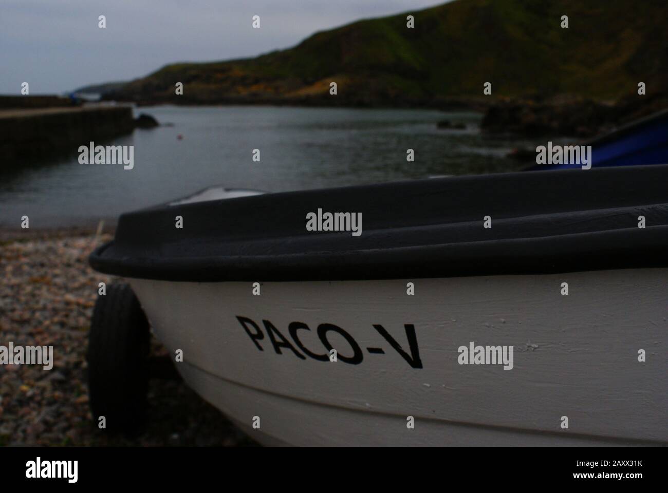 Cove bay harbour aberdeen hi-res stock photography and images - Alamy